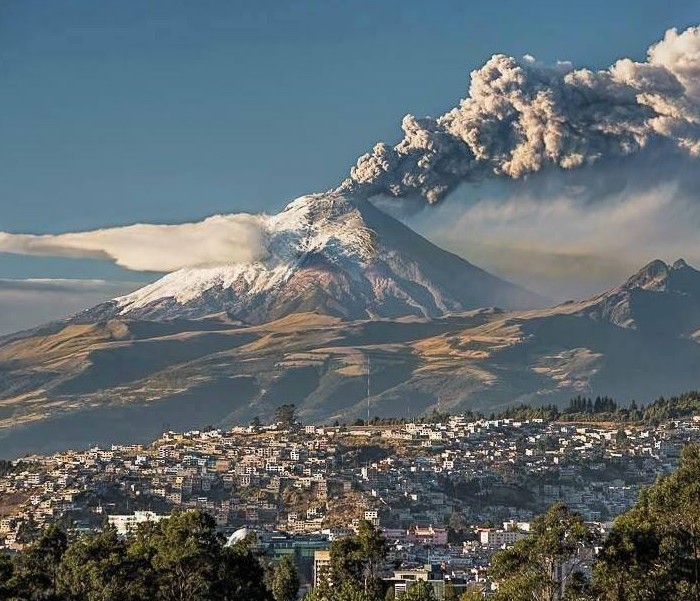 Análisis De Riesgo De La Población Expuesta A Volcanes